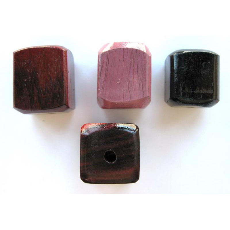 Componenti in legno cubo forato